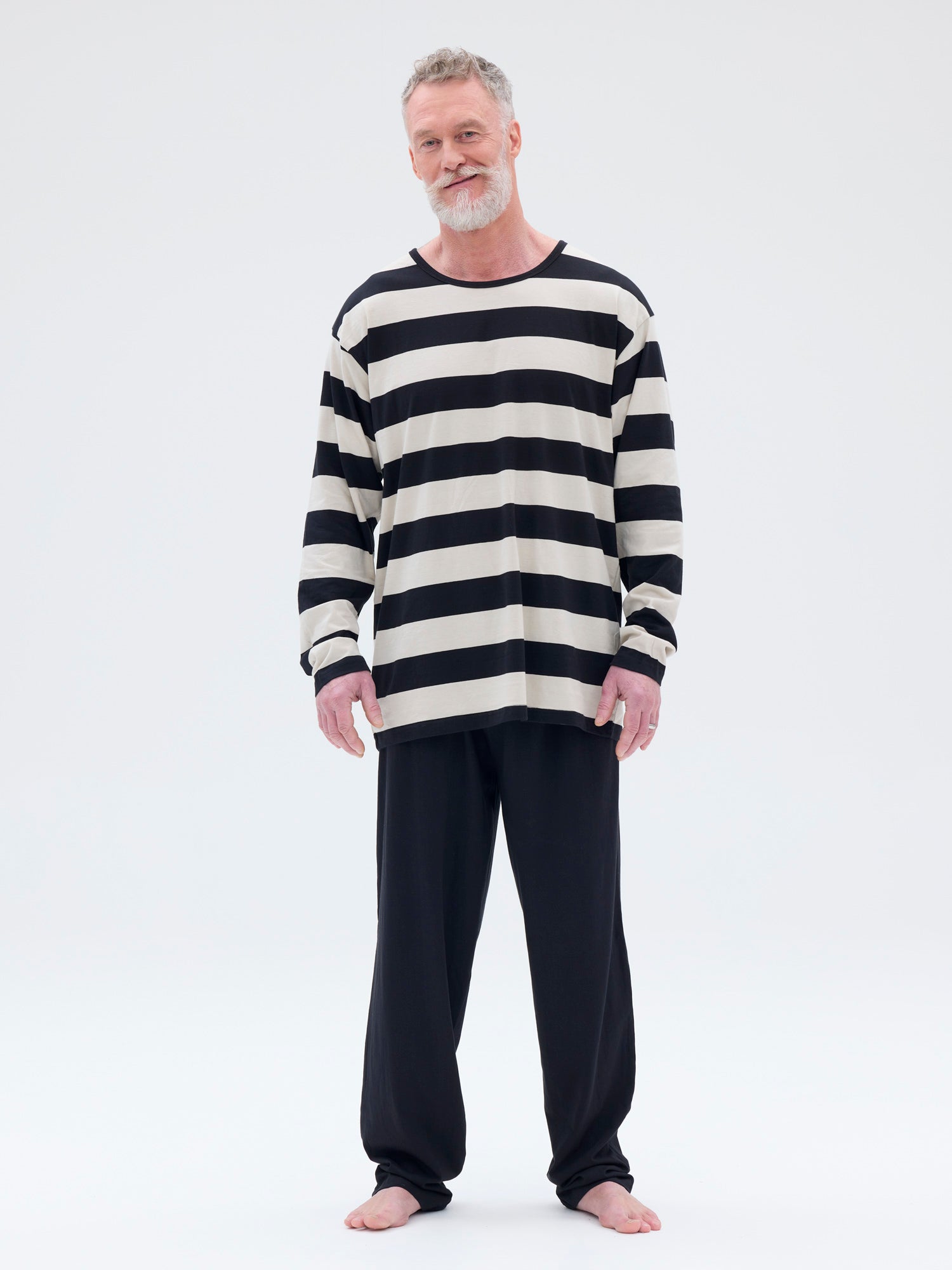 Pyjamas Stripe, Black/Sand – Ratia